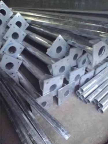 Tiang PJU Oktagonal 9 meter – Bumi Energi Surya